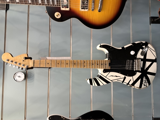 Gear Hunter | EVH Striped Series '78 Eruption